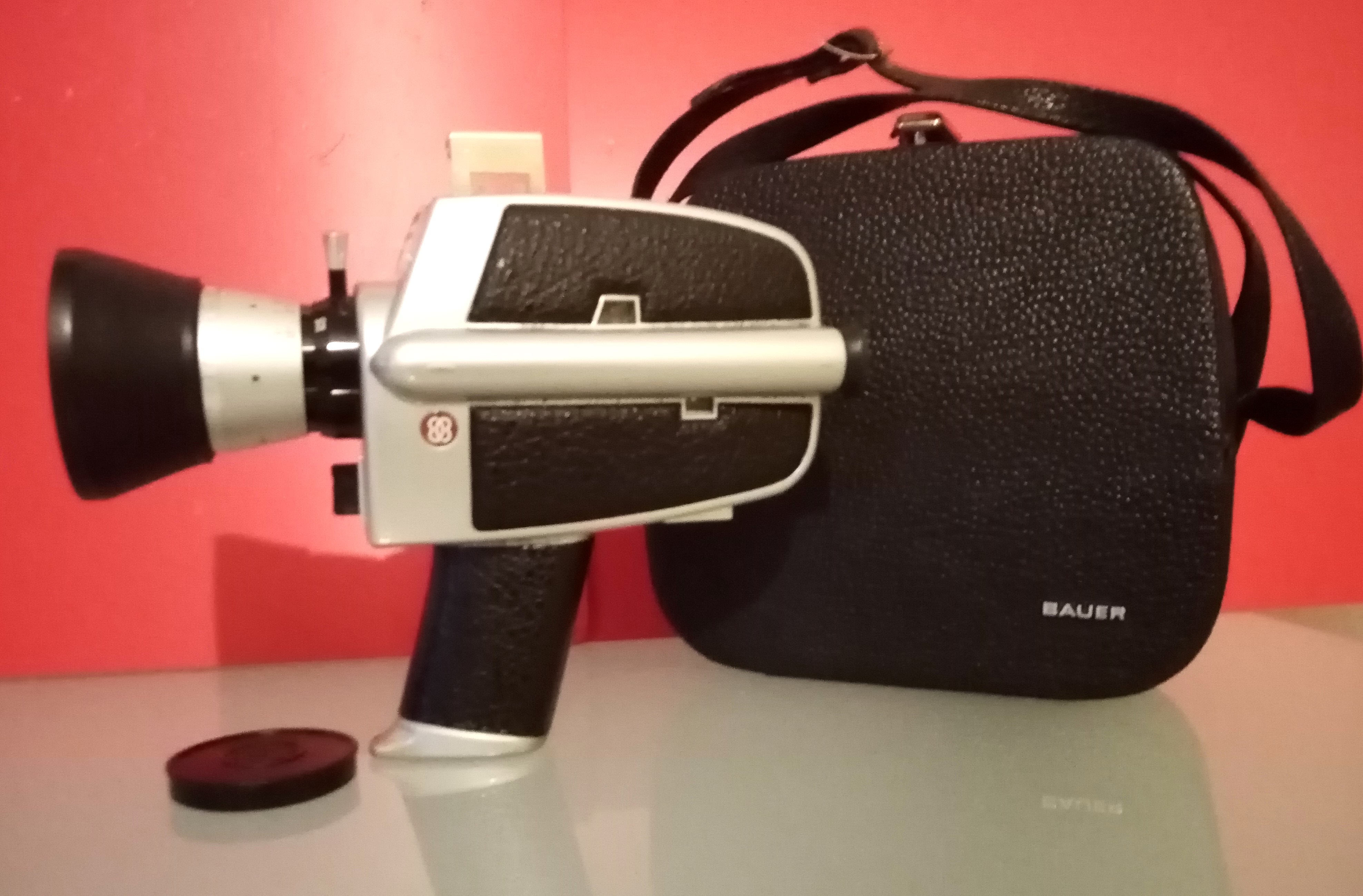 Vintage Design Bauer Super C 3 Super 8 Movie Camera good condition